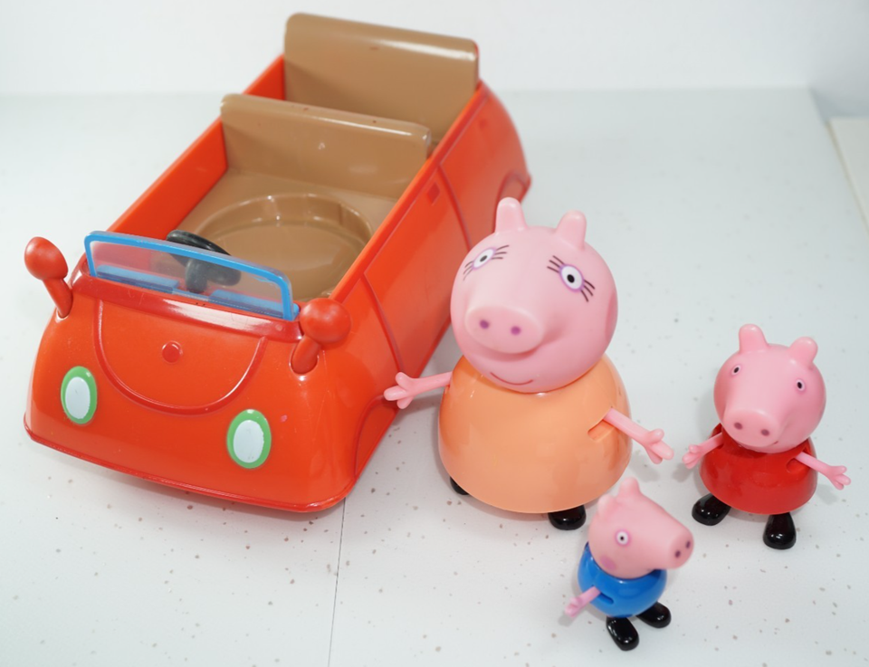 Vintage 2003 Peppa Pig Mummy Pigs Classic Red Car & Peppa & George ...