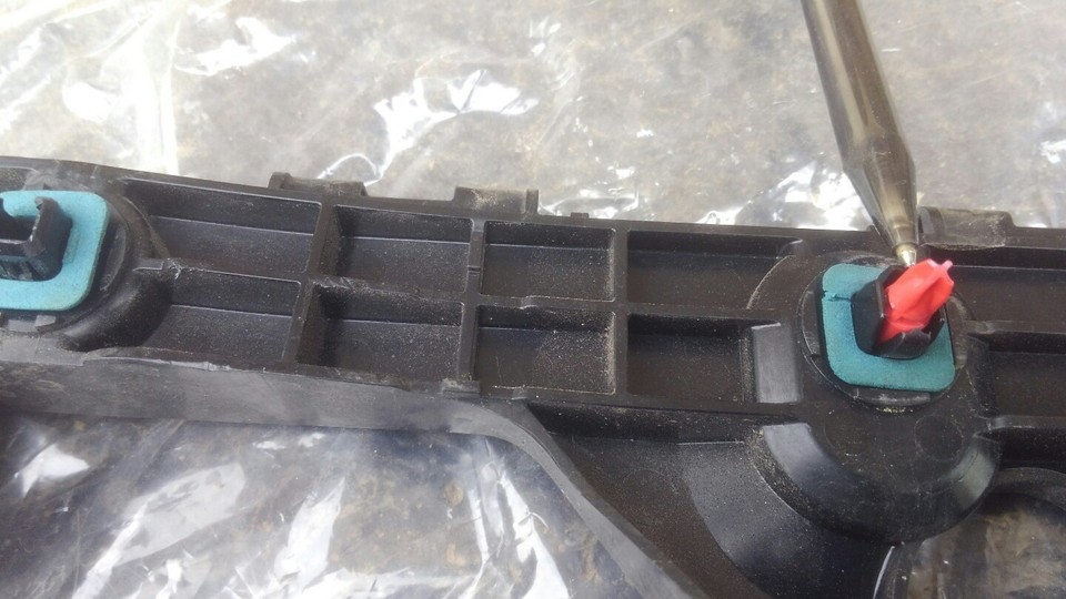 2015 2016 2017 TOYOTA CAMRY REAR BUMPER RETAINER RIGHT BRACKET OEM ...