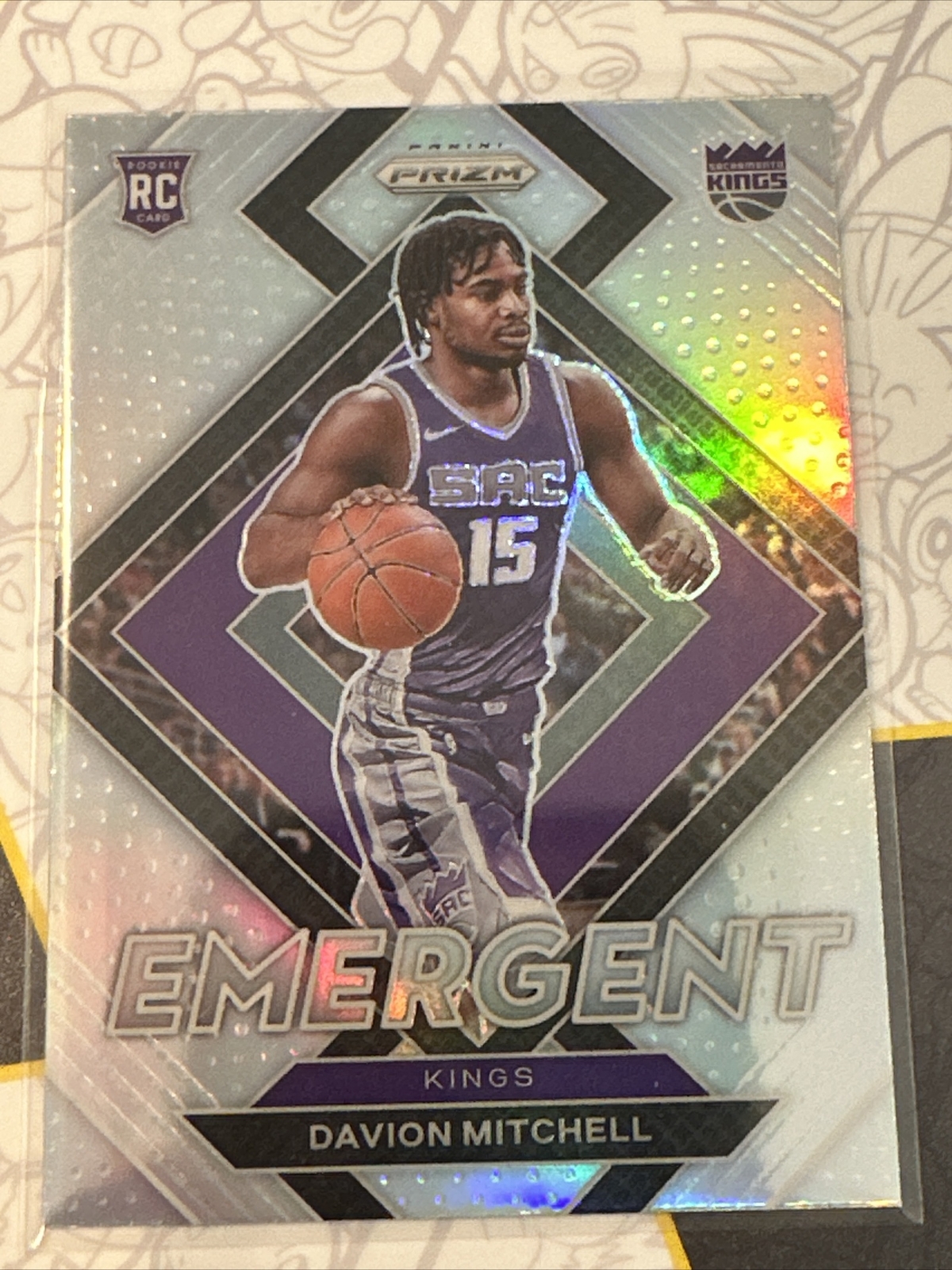 2021-22 Panini Prizm Davion Mitchell Emergent Silver Prizm RC #25 KINGS ...