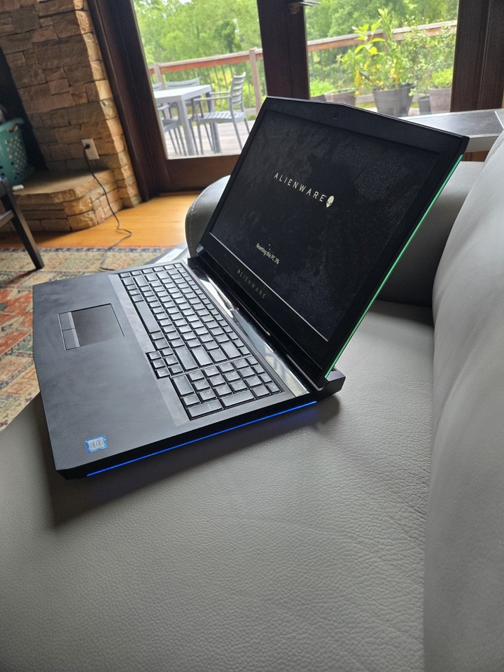 Alienware 17 R4 Gaming Laptop Intel I7-7700 HQ, GTX 1060, 32GB RAM, 1.5 ...