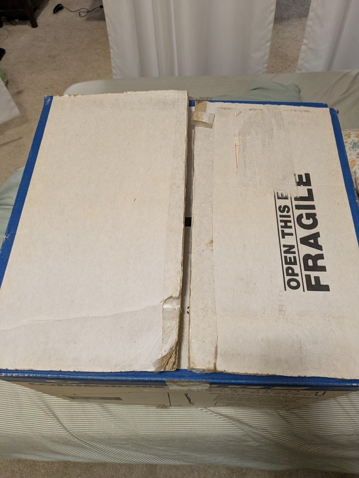 "BOX ONLY" Vtg 1986 COMMODORE 64 128 COLOR Computer Gaming CRT Monitor ...