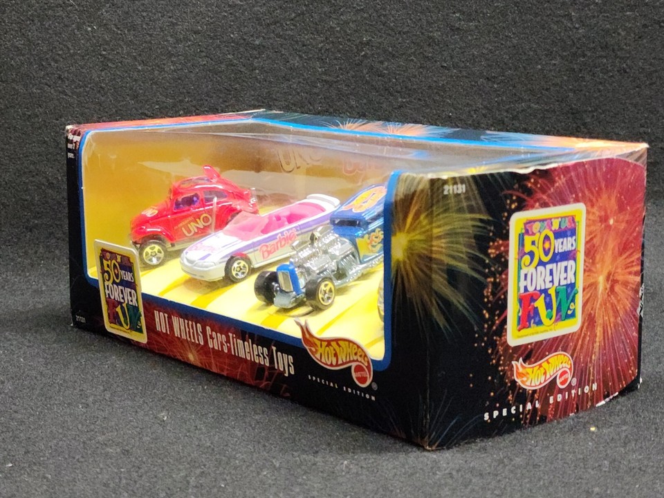 Hot Wheels Toys R Us Timeless Toys 50 Years Forever Fun Set - Uno ...