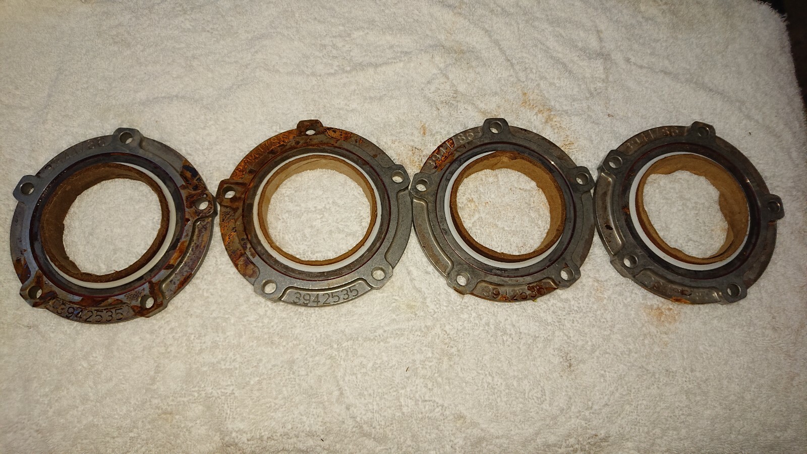 Cummins 3941786/3942535 Oil Seal for sale online | eBay