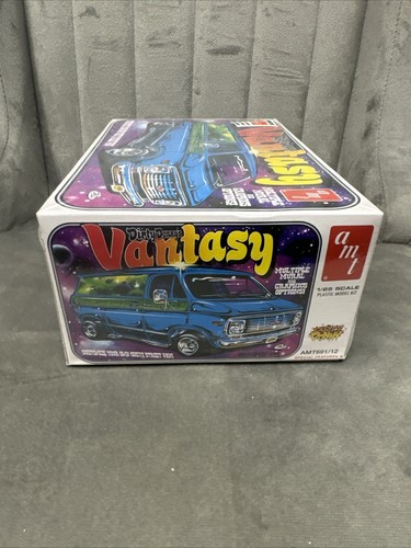 AMT 1/25 Dirty Donny's Vantasy 1970 Customizable Chevy Van Model Kit ...
