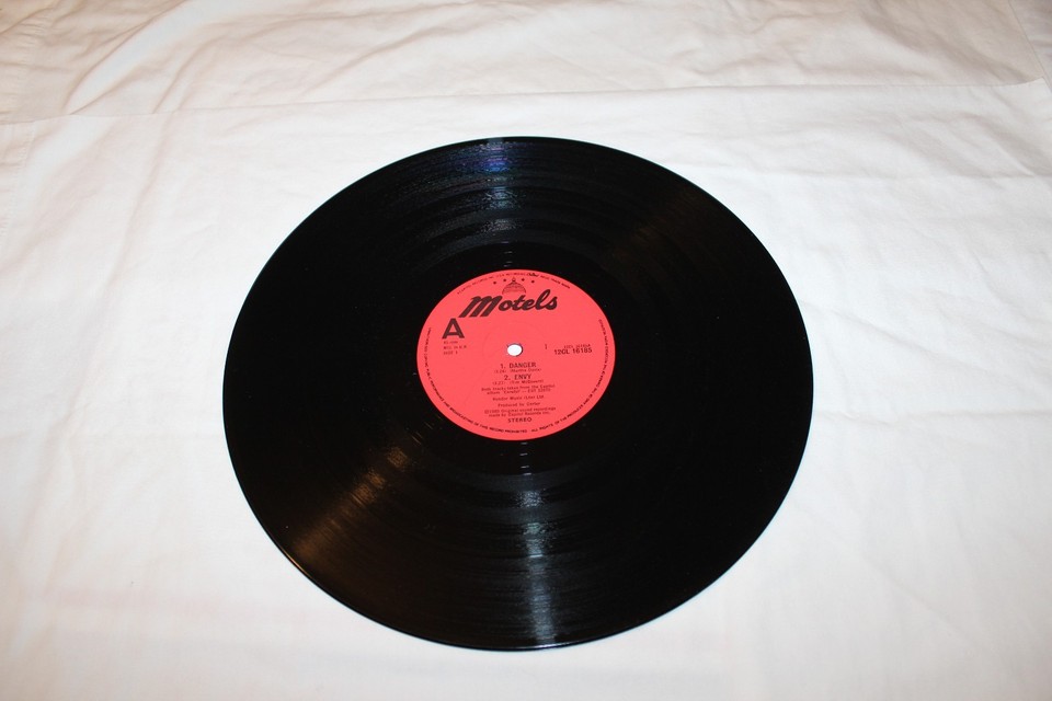 Motels 12' Single -TOTAL CONTROL+2 STEREO | eBay