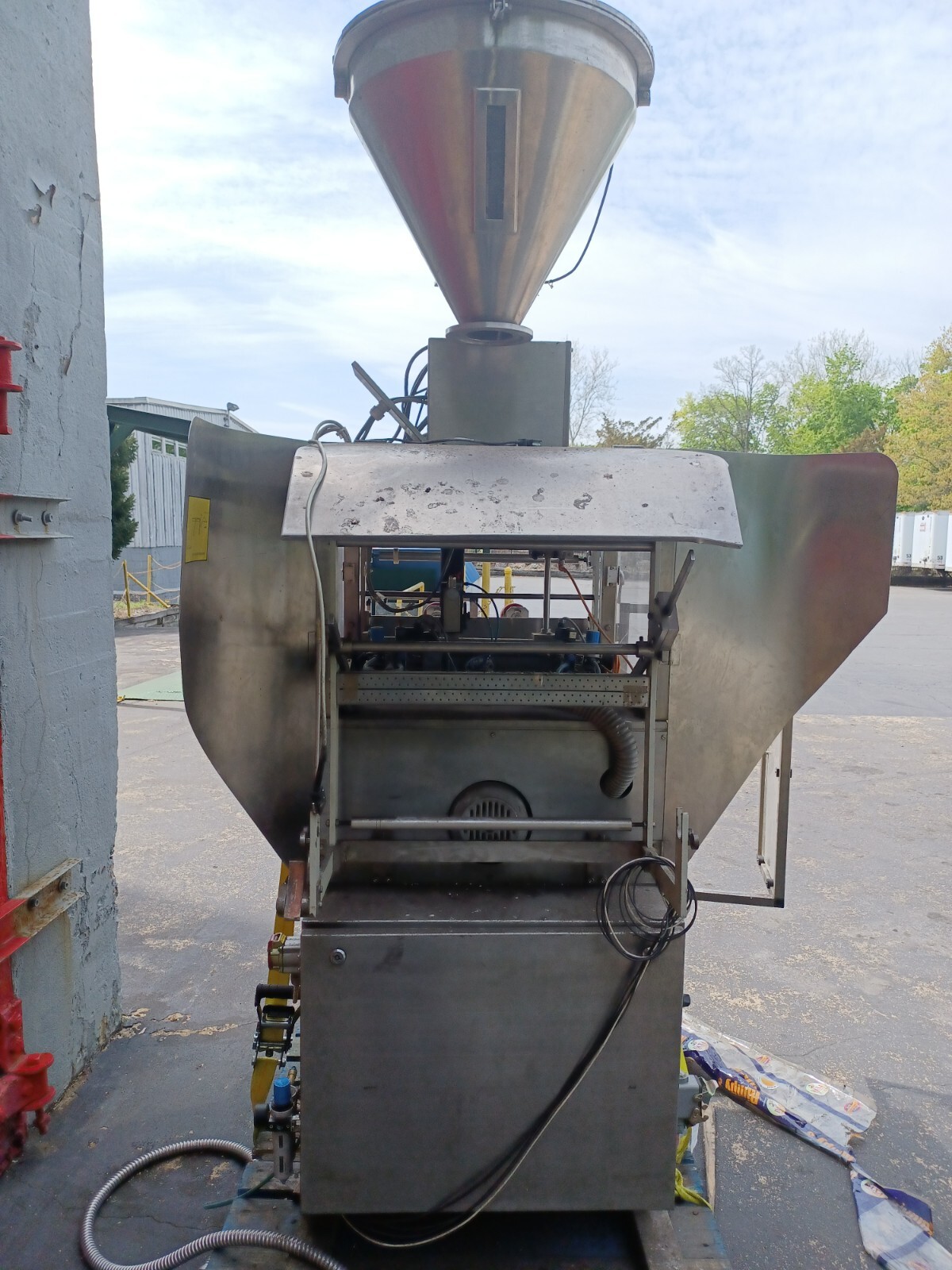 Pakona Vertical Form Fill & Seal Machine with Auger Filler- for parts ...