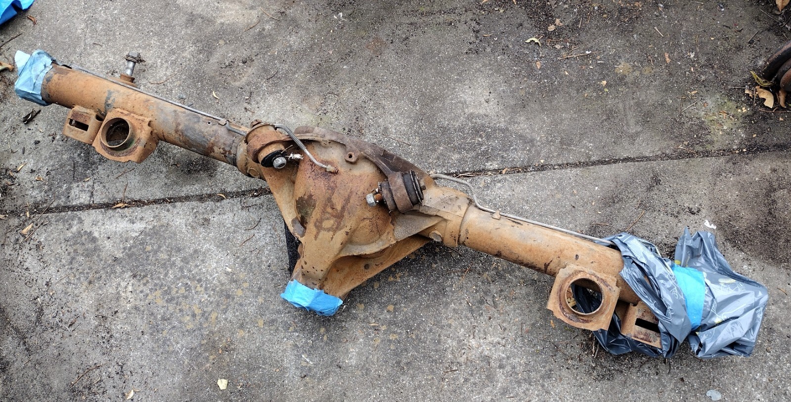 OLDSMOBILE BOP rear end housing W30 W31 12 BOLT 402227 | eBay