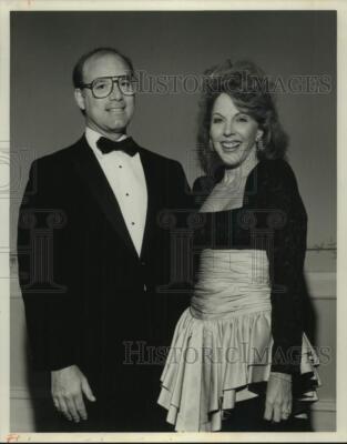 1989 Press Photo Tim Jilek and husband Deanne DuBarry - nob65302 | eBay