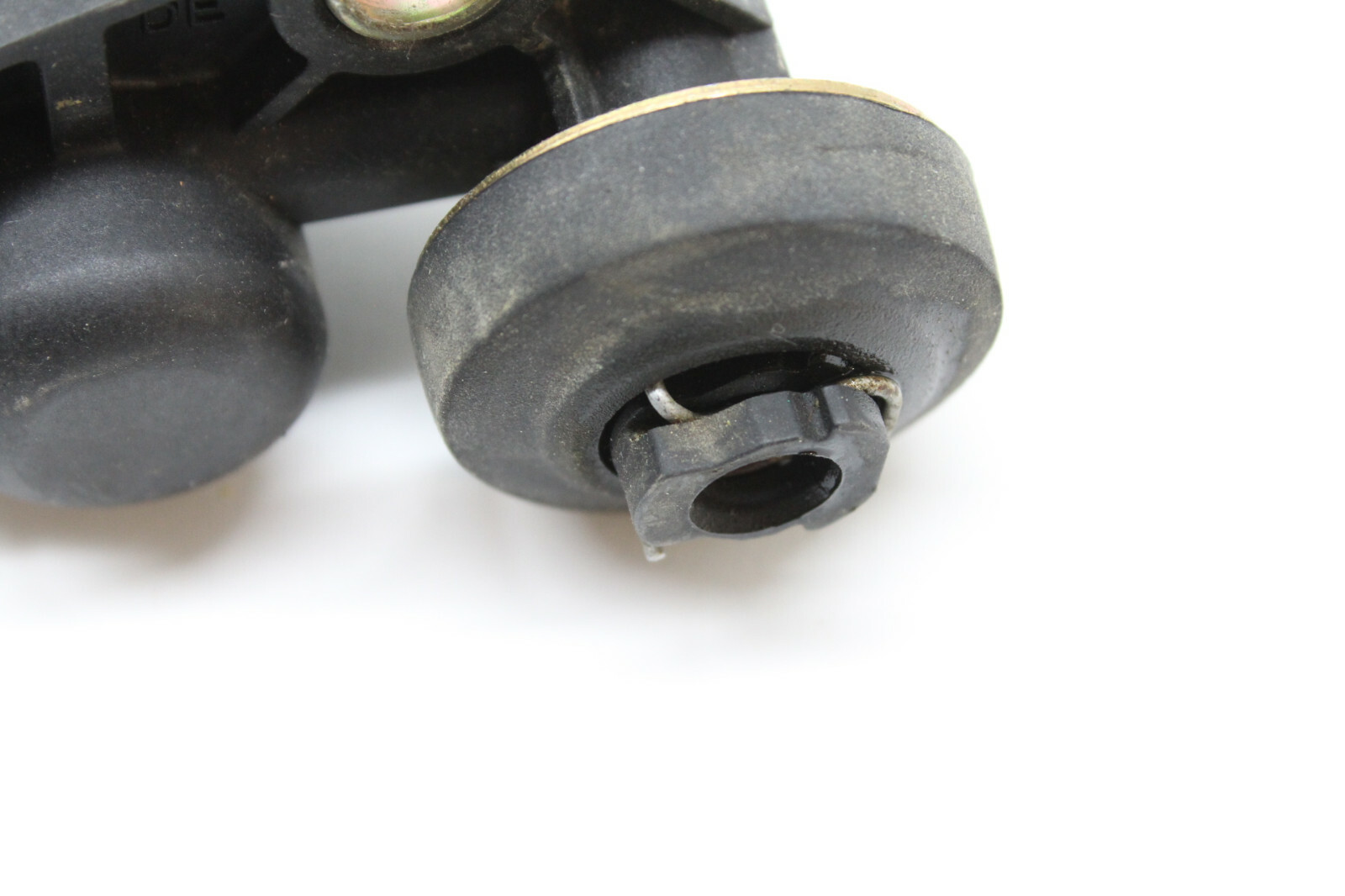 04 VW PASSAT GLS CLUTCH MASTER CYLINDER 8E1 721 401 AG OEM 98 99 00 01 ...