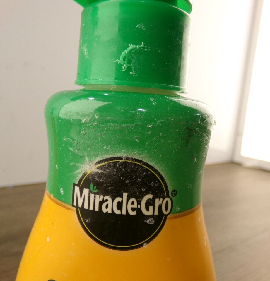 Lot of 3 Miracle-Gro Succulent Plant Food Liquid Fertilizer, 8oz. Each ...