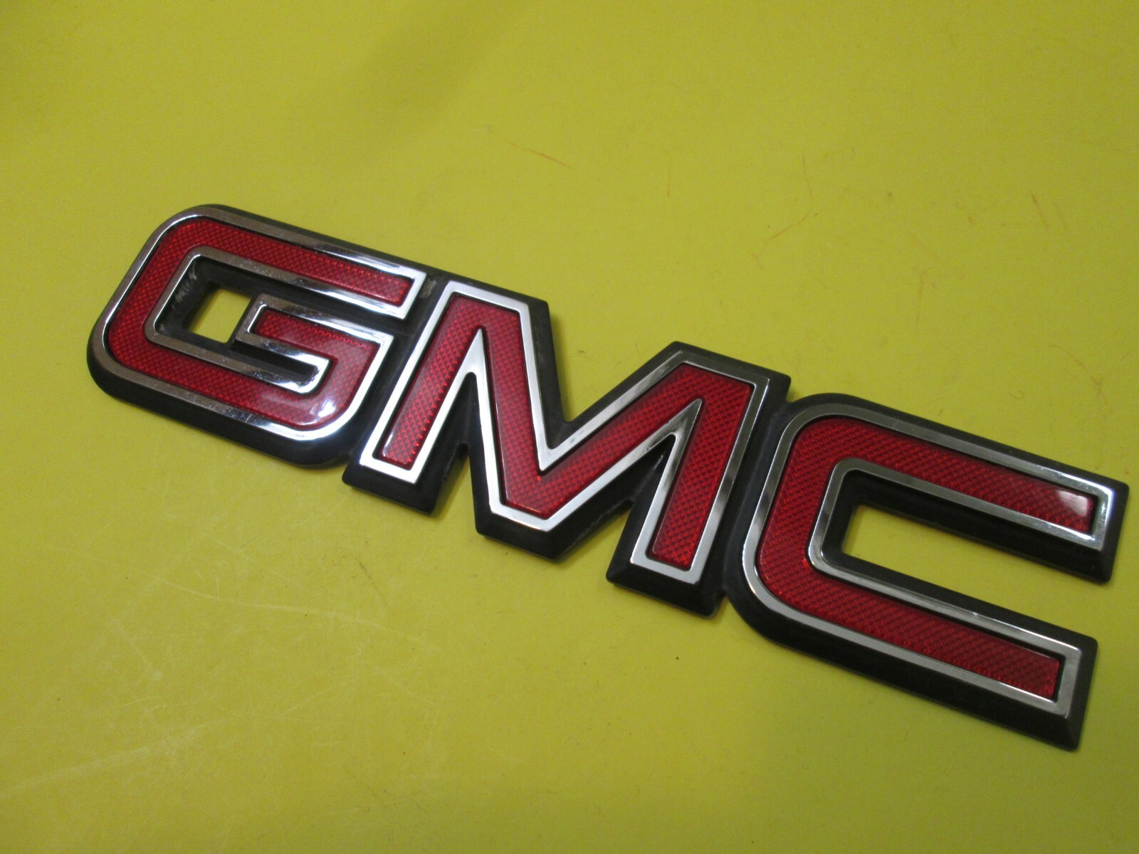 GMC Emblem Badge Logo Script Symbol Yukon Denali Suburban Envoy Sierra ...