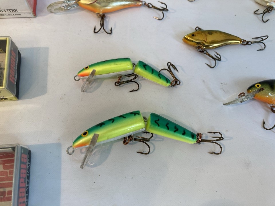 Lot Of 15 Vintage Fishing Lures. Rapala. Rebel. Rattle Trap. New Lures ...