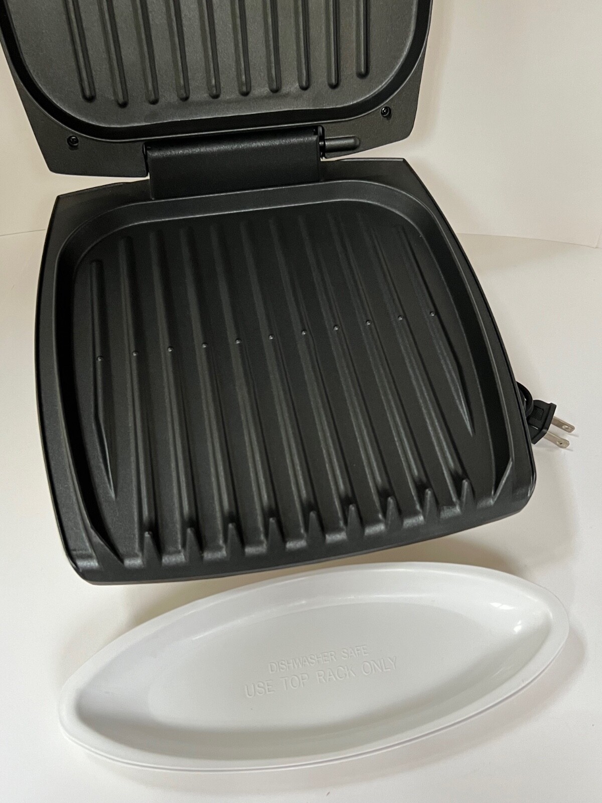 SALTON Large GEORGE FOREMAN LEAN MEAN FAT GRILLING MACHINE #GR26TMR ...