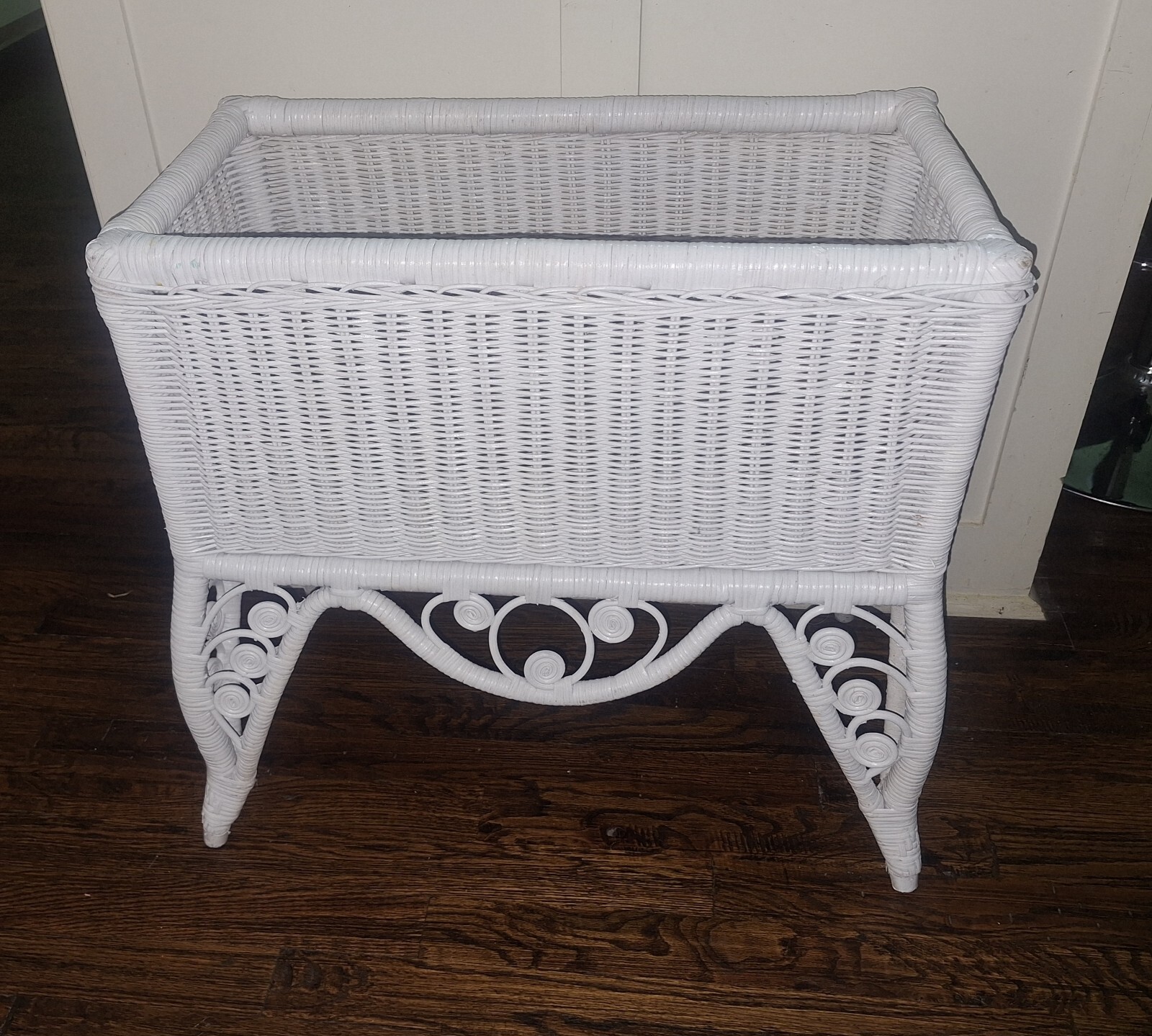 Vintage Boho Shabby Chic Cottage White Wicker Rattan Planter Box Plant ...