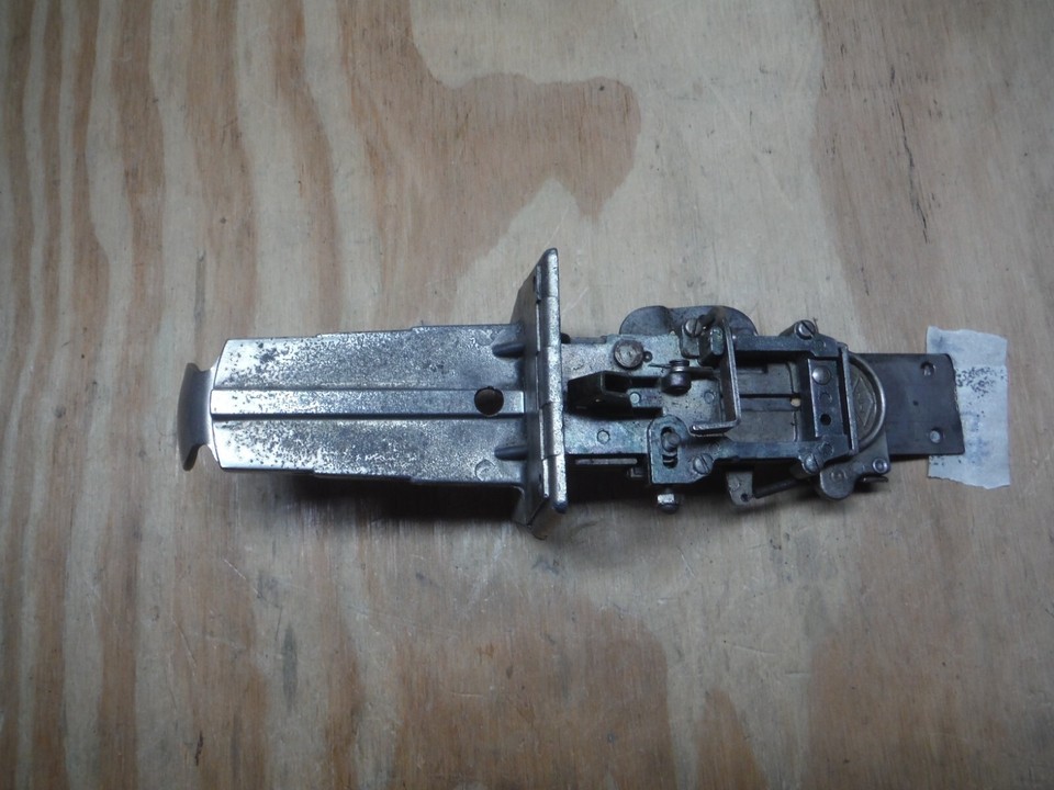 Vintage ABT. 10 cent Dime Coin Slide / Coin-op / Pinball / Coin Chute ...