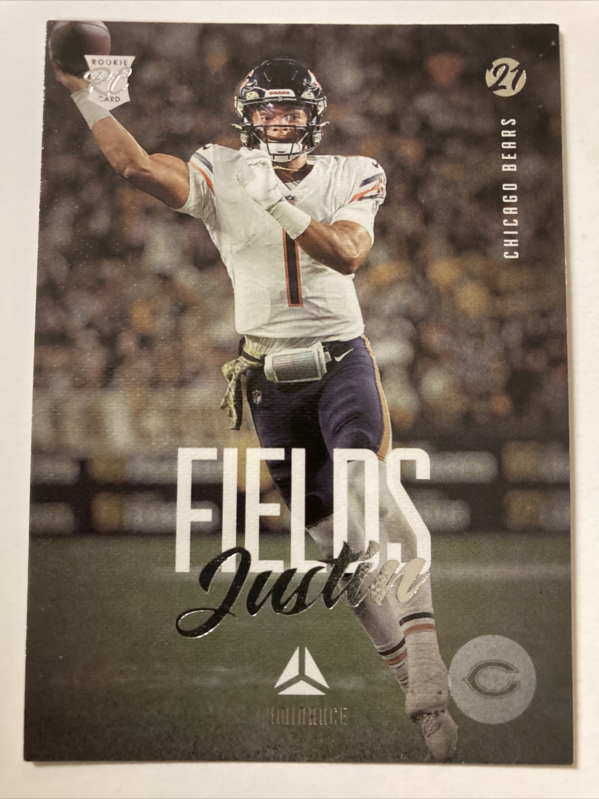 Justin Fields 2021 Chronicles Luminance Rookie Card #203 (4330) | eBay