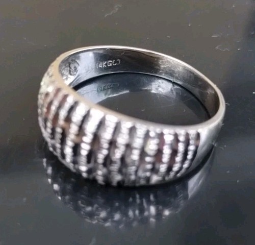 14K SOLID White GOLD GCJ Marked TEXTURED RING...3.6 GRAMS...SIZE 9.25 ...