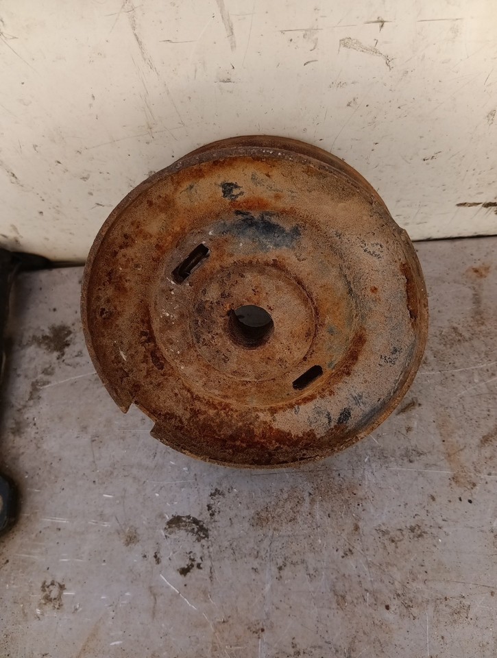 VW BUG two Piece 6volt Generator Pulley Set OEM VW | eBay