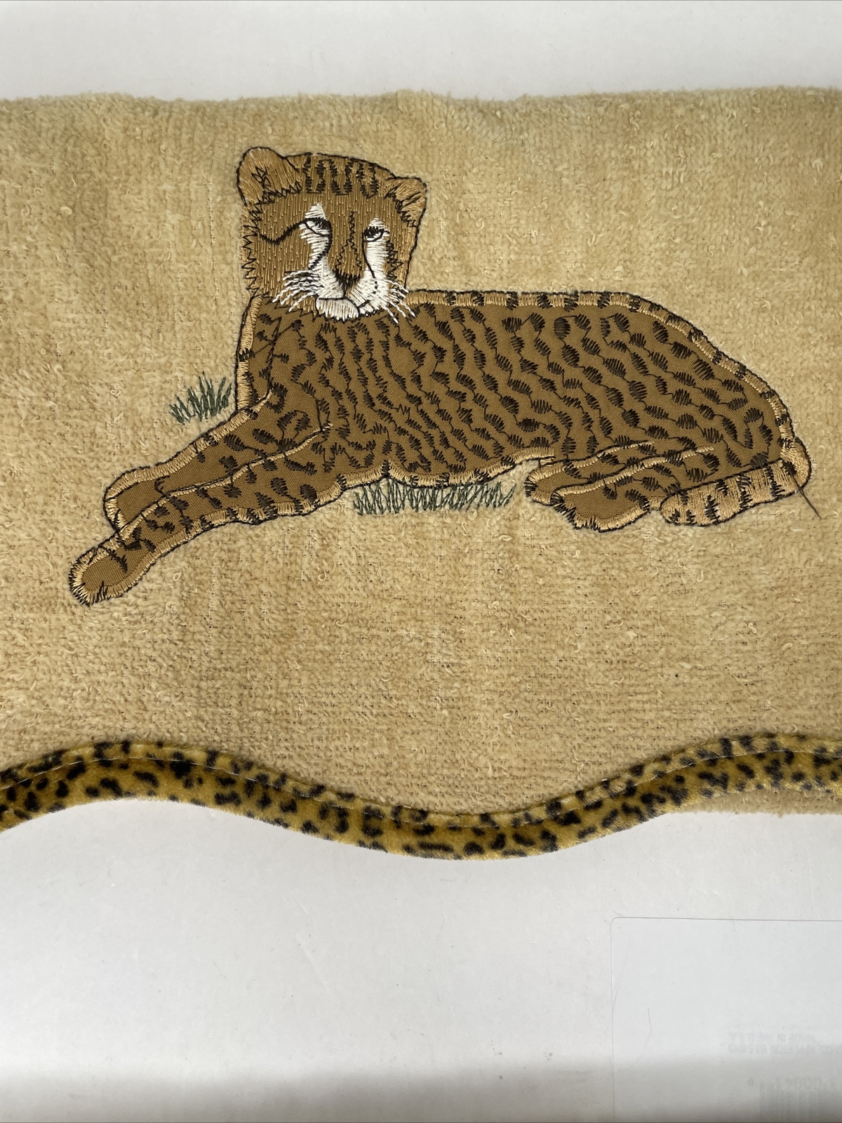 Set 2 Vintage Avanti Cheetah Scalloped Velvet Trim Hand Towels Animal ...