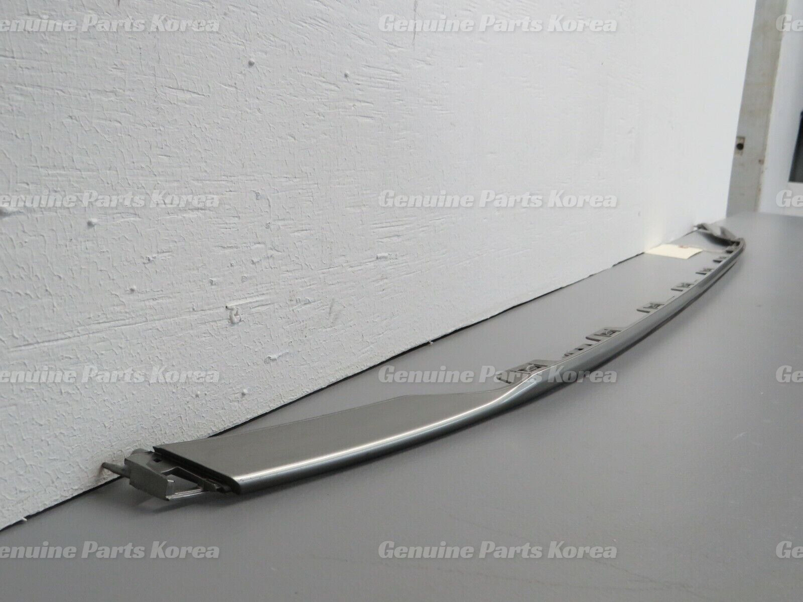2021-2022 Kia Seltos Rear Bumper Molding Trim Center 86696Q5010 ...