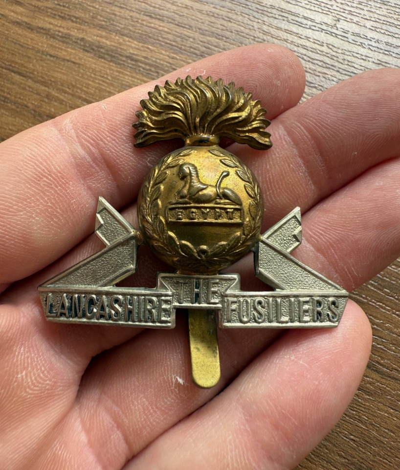 WW1 British Army BEF Lancashire Fusiliers Cap & Uniform Badge Insignia ...