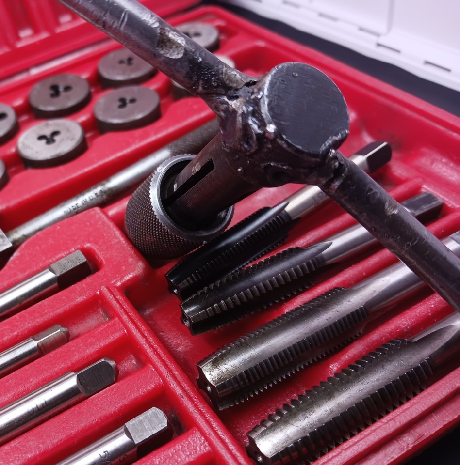 Dayton Tap & Die Set MODEL 4X575A 35-PIECE MADE IN THE USA compare to ...