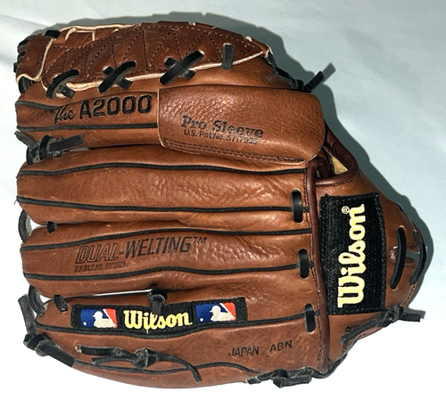 Yadier Molina In Person Autographed Wilson A2000 Pro Stock Glove Sz L ...