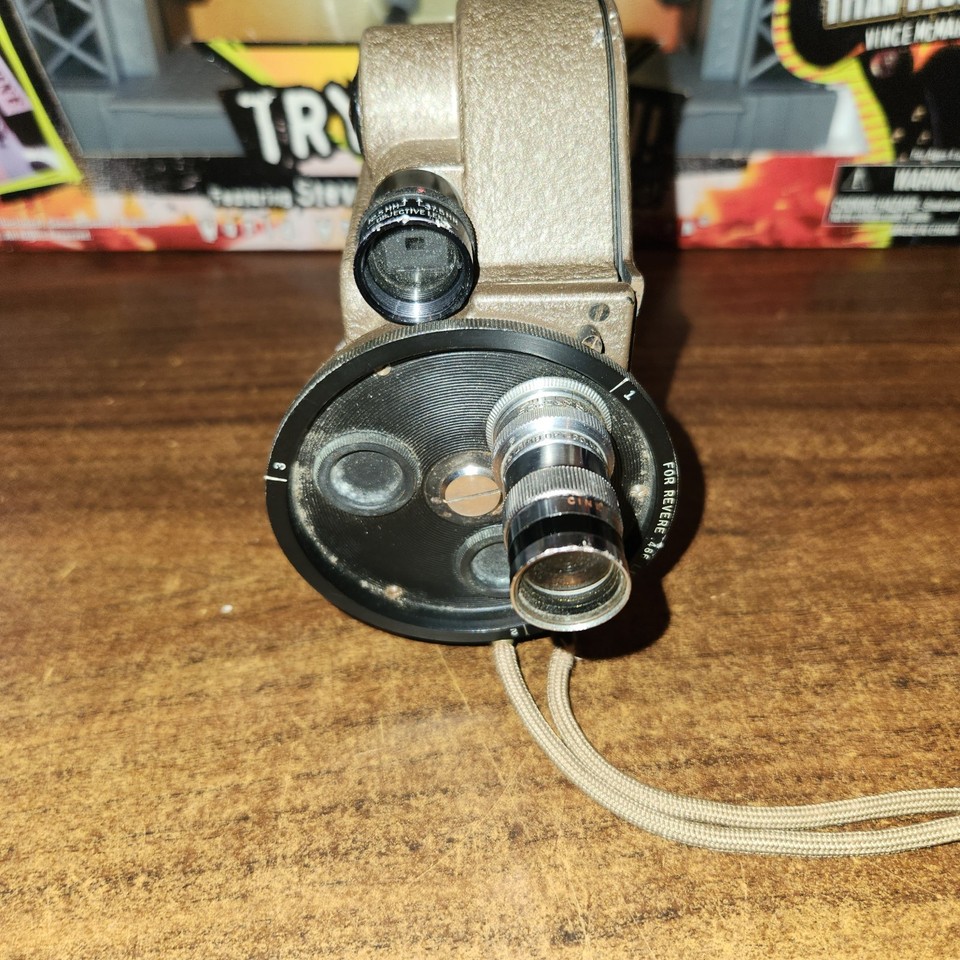 Vintage Revere Eight Model 99 8mm Movie Camera UNTESTED Film Inside | eBay
