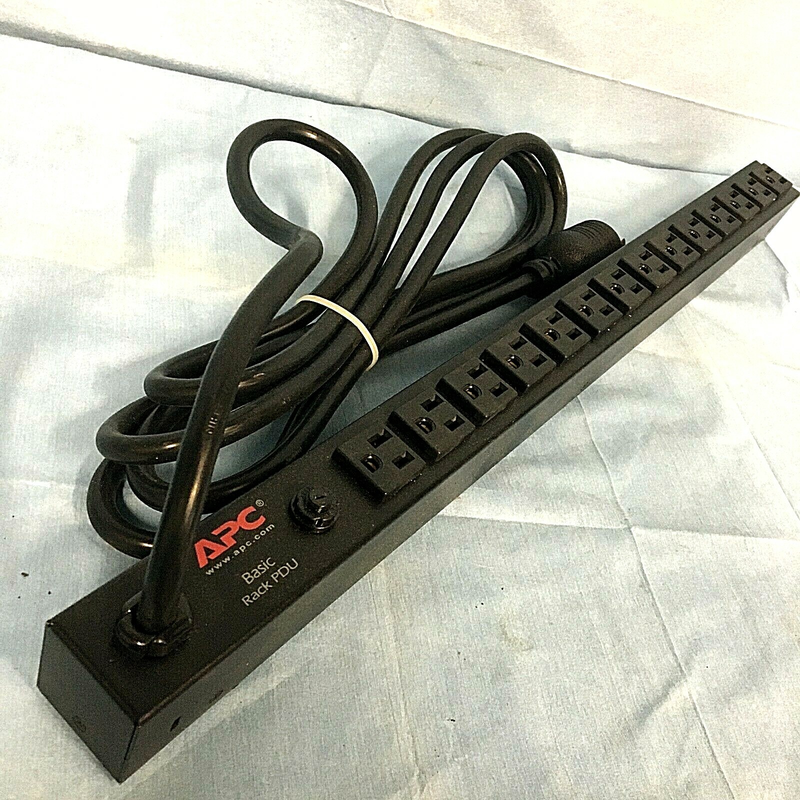 Schneider Electric APC Basic Rack PDU AP9551, Lot of 2, NEW never used ...