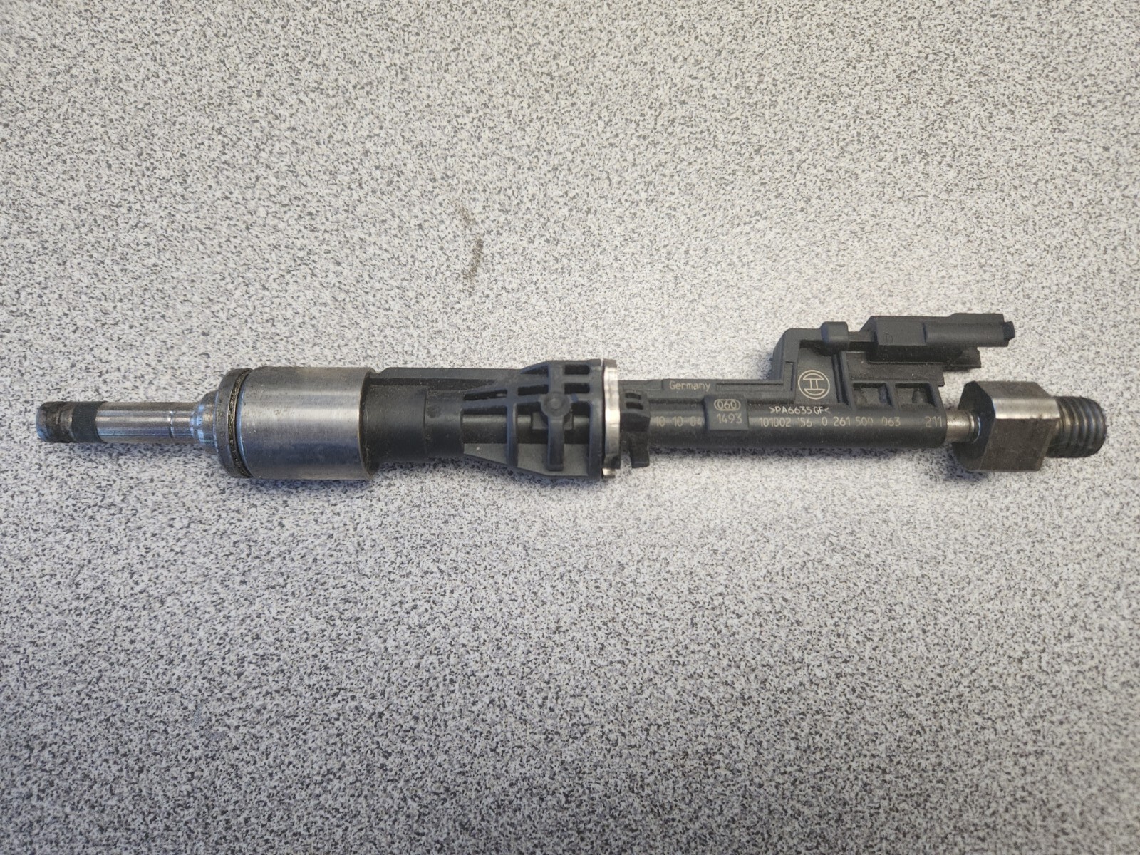 OEM Fuel injector PA6635GF 0261500140 102135-41 1353 7639990-04 BMW ...