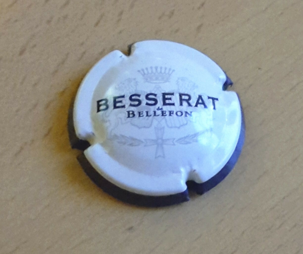 Capsule de champagne BESSERAT de BELLEFON blanche et bleue | eBay