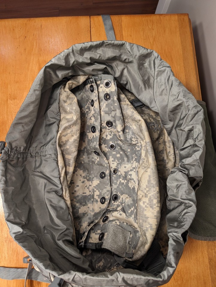 2 - US Military Surplus Rucksack USGI Large Field Pack MOLLE II ACU ...