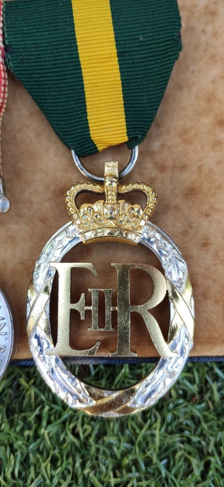 Original British war Medal 1939/45 WW2 and Efficiency Decoration Medal ...