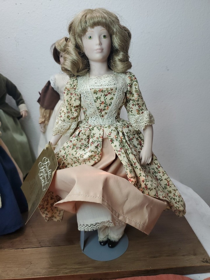 7 Franklin Heirloom Doll Little Maids of 13 Colonies Handmaids Tale W ...