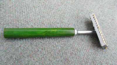 VINTAGE KEEN KUTTER SAFETY RAZOR with GREEN CATALIN or BAKELITE HANDLE ...