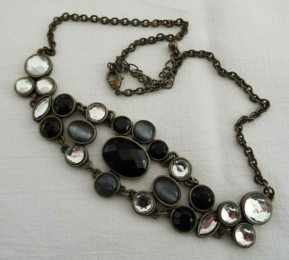 BLACK, GREY & WHITE FACETED & SMOOTH CRYSTALS IN A BRASS COLOUR 14" ADJ ...