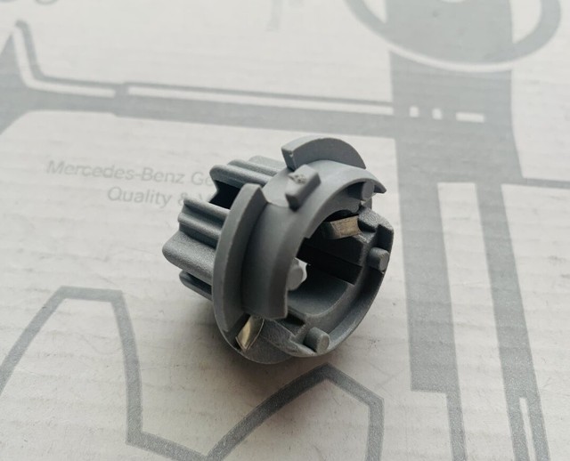 MERCEDES Rückleuchte Glühbirne Halter Buchse A1408260082 online kaufen ...