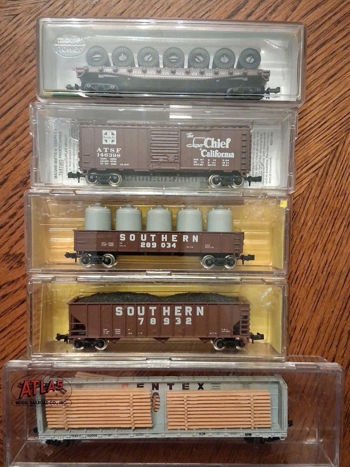Lot of 10 N Scale Train Cars and Accessories See Photos Lot#5 | eBay