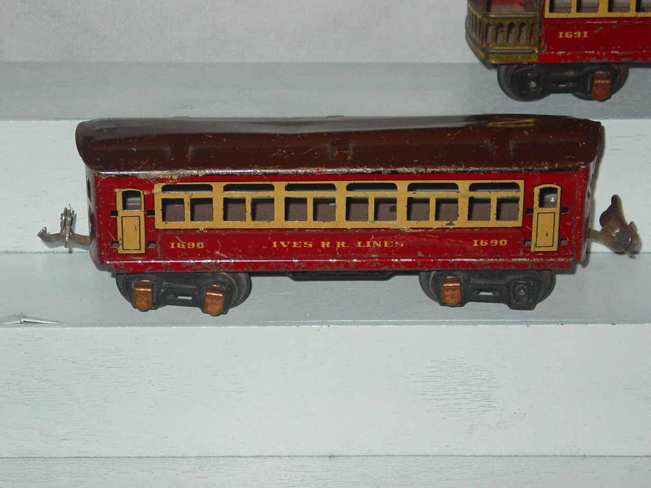 Lionel Jr. Passenger Train Set with (1) #1690 (1) 1691 Lionel (1 ...