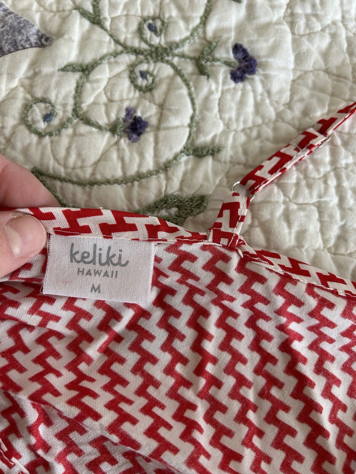 Keliki Hawaii Red White Geometric Design Tie Back Cro… - Gem