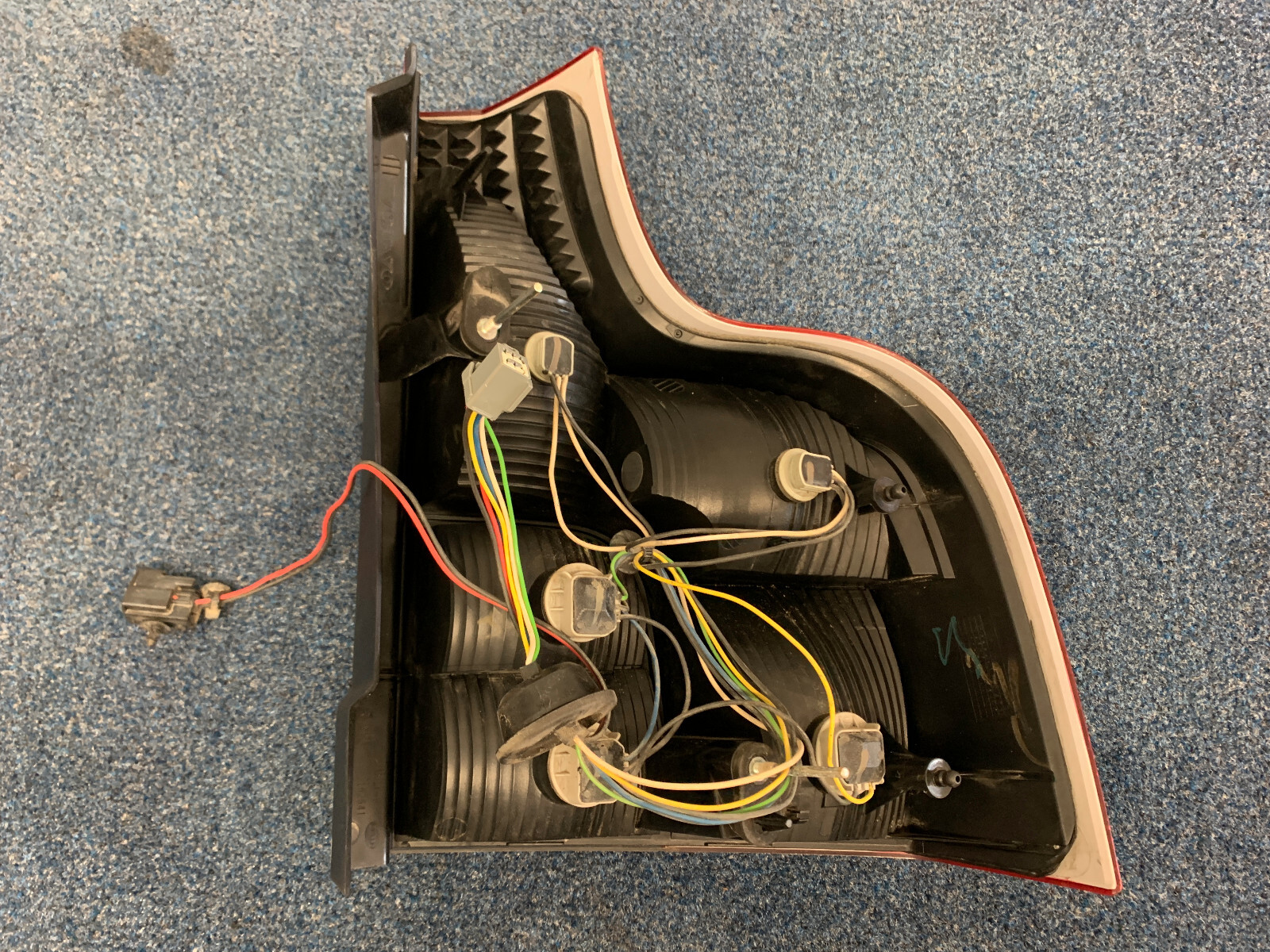 07-12 Volvo XC90 Left Driver Lower Tail LIght Assembly 31213381 | eBay