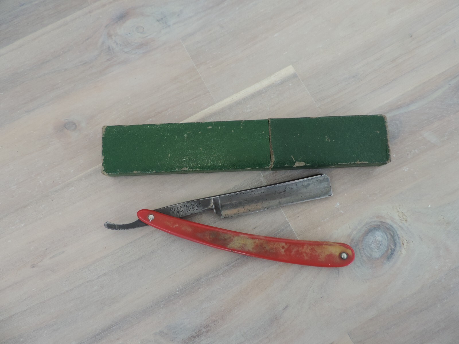 Red Imp straight razor with matching box - E.Morris Co. | eBay