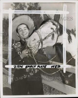 1956 Press Photo Actor Duncan Renaldo and Diablo the horse in "Cisco ...