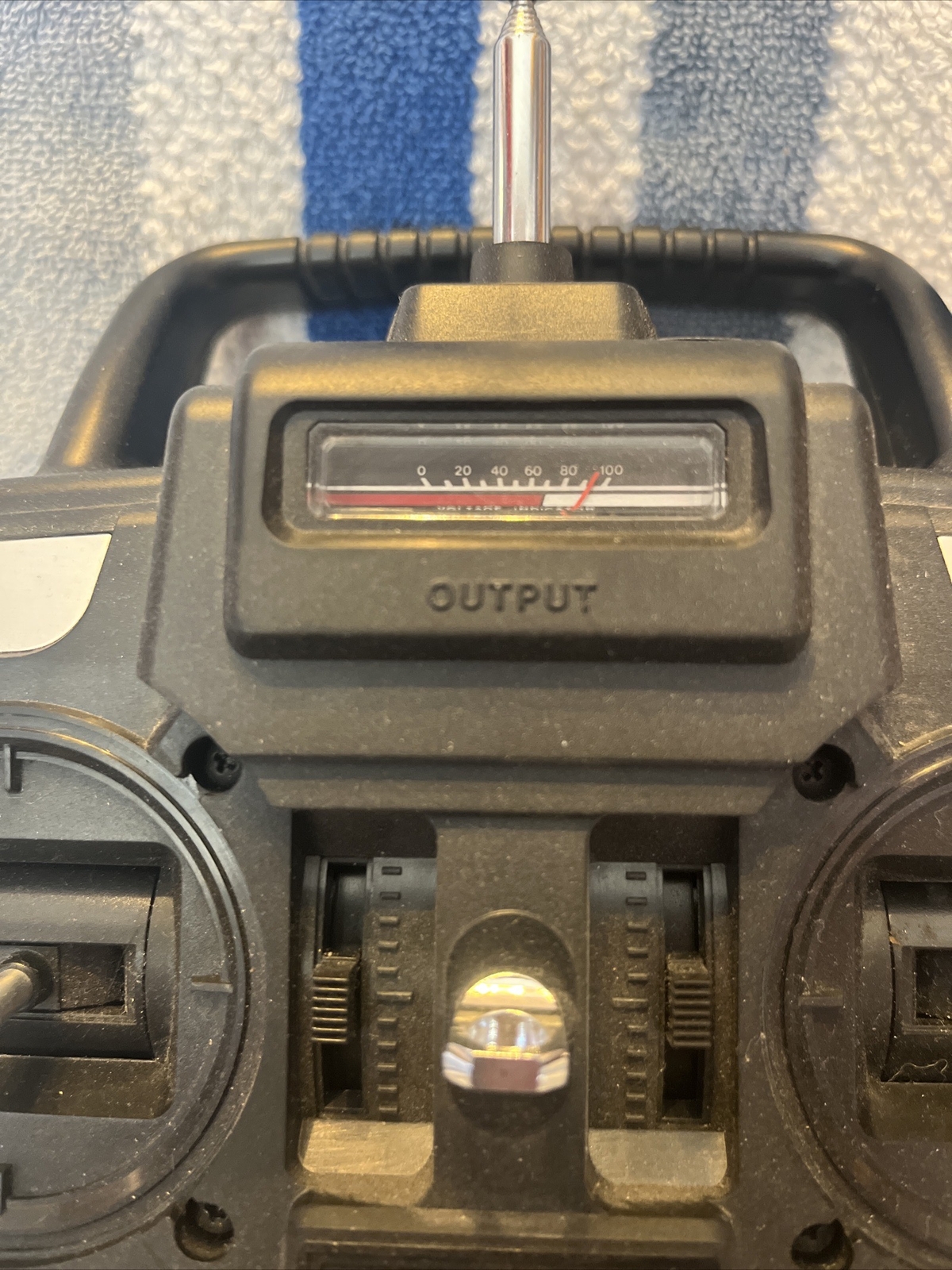 Futaba T4VF SkySport 4 Fm72mhz Channel 44 radio control airplanes rc ...