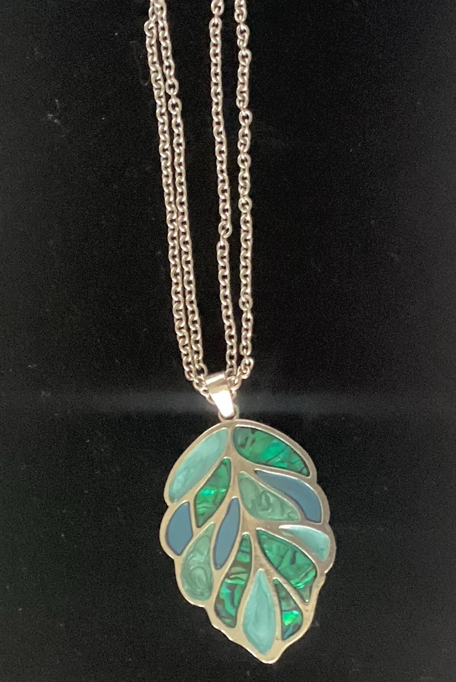 Leaf Shaped Silver Tone Pendant Necklace Green Enamel… - Gem