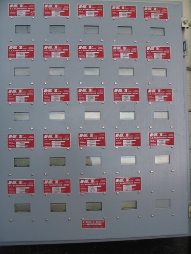 E-MON 25 BANK KILOWATTHOUR POWER METERS MODEL 480400 277/480 V 400 AMPS ...