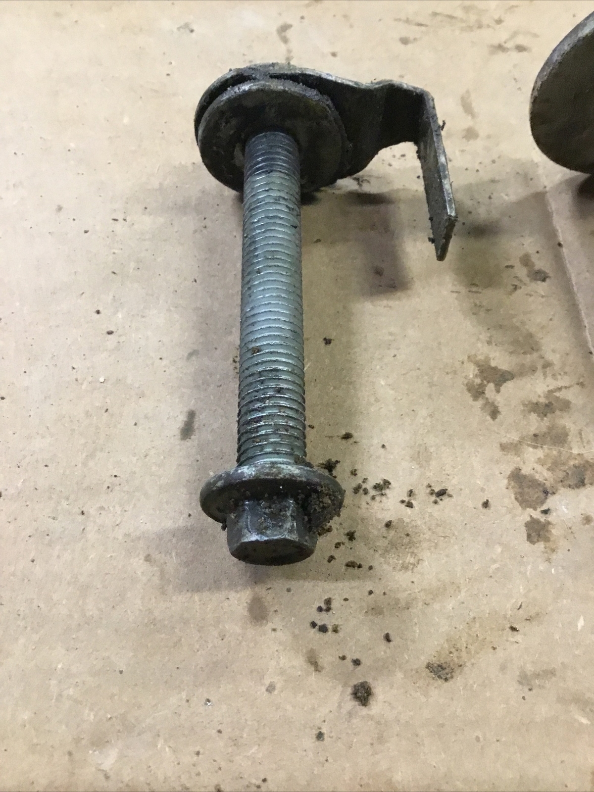 98 Ford Ranger 4.0 4x4 Front Axle Housing Bolts | eBay