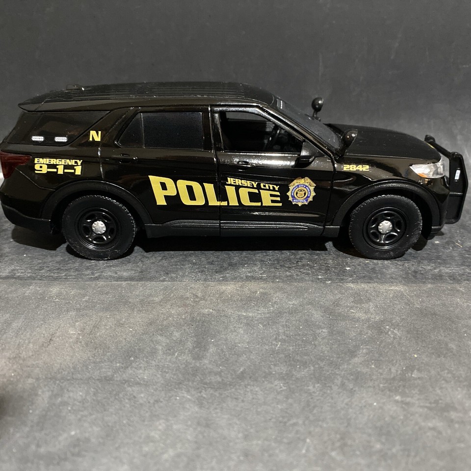 Jersey City Police NJ 1:24 Scale 2022 Ford Explorer Slicktop | eBay