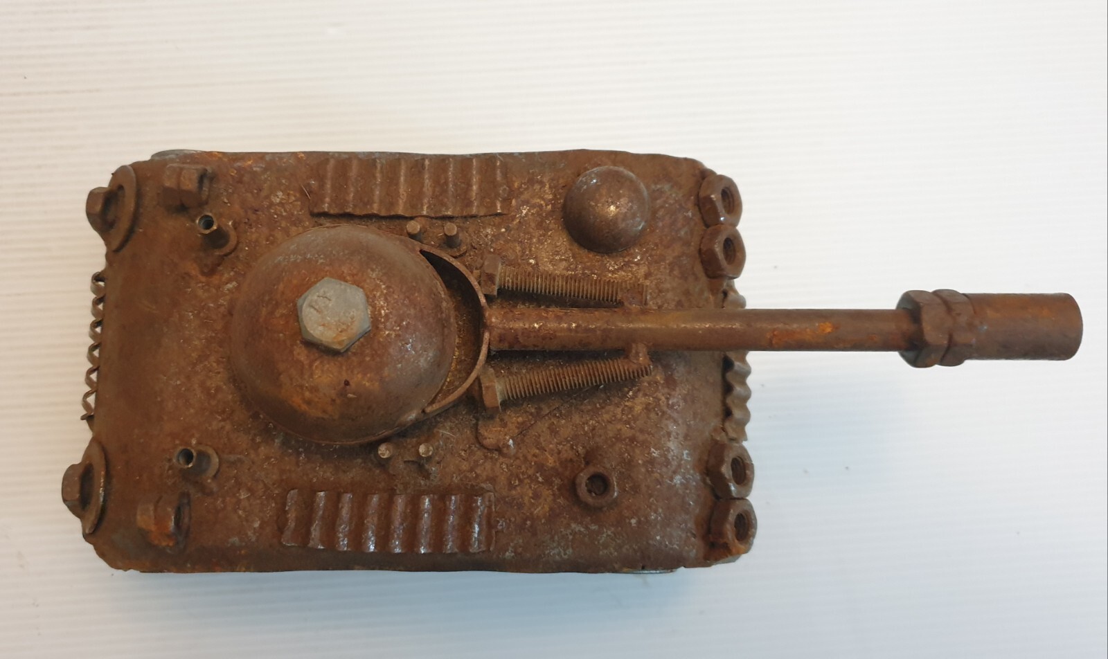 Tank Hand Crafted Recycled Metal Art Sculpture Figurine War Display ...