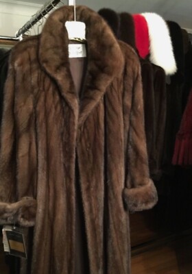 CHICAGO FUR MART SIZE 22 BRAND NEW LUXURIOUS FEMALE MAHOGANY MINK COAT ...